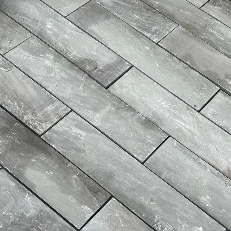 Grey Planks & Bullnose Steps | Natural Paving