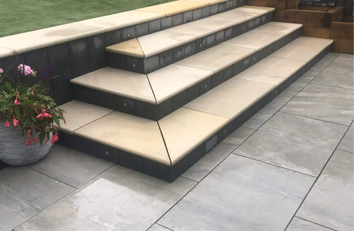 Natural & Porcelain Paving | Natural Paving Store